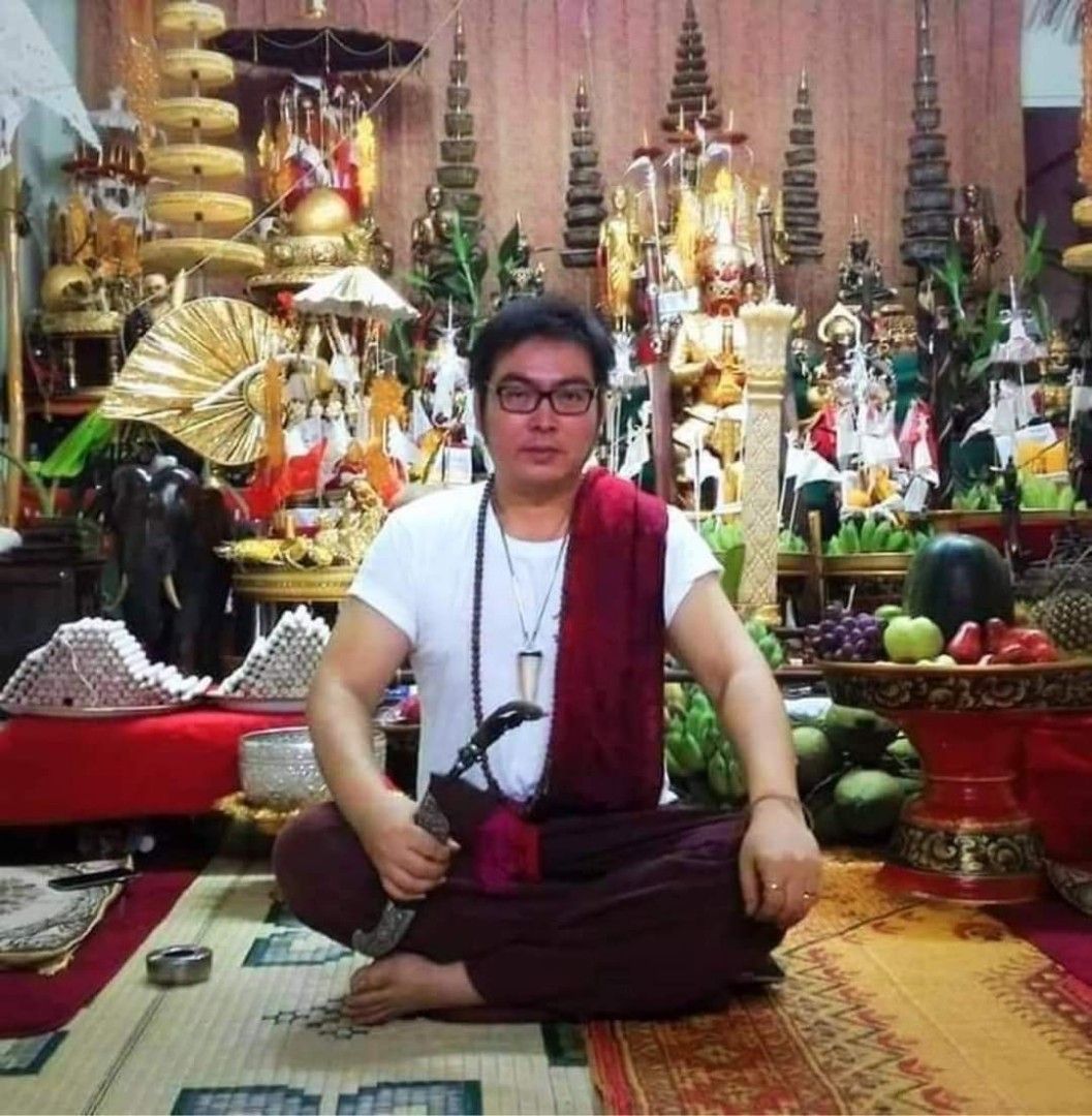 Ajarn hongcai Maleng pu, Hobbies & Toys, Memorabilia & Collectibles ...