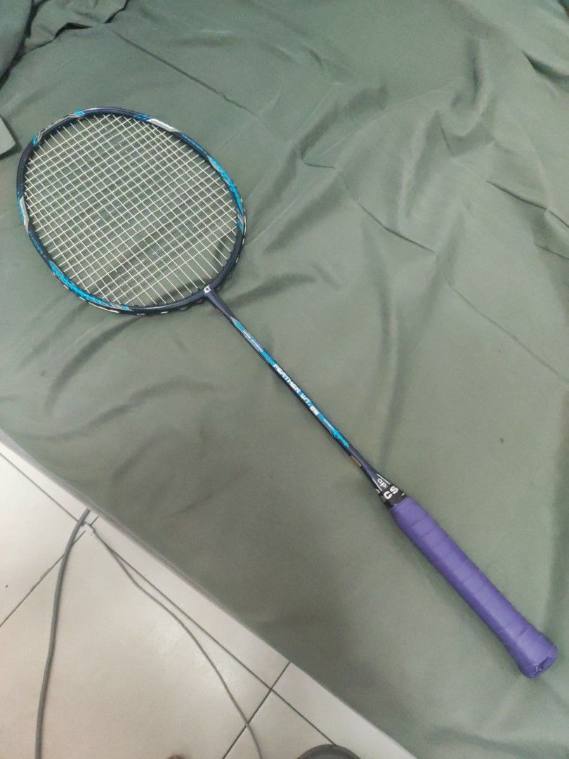 Apacs feather weight 55 badminton racket Yonex lining, Sports Equipment ...