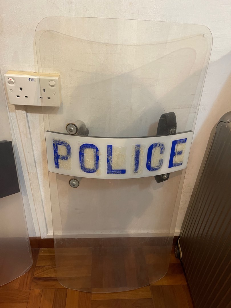 AUTHENTIC American POLICE RIOT SHIELD MILITARY MILSIM, Hobbies & Toys ...