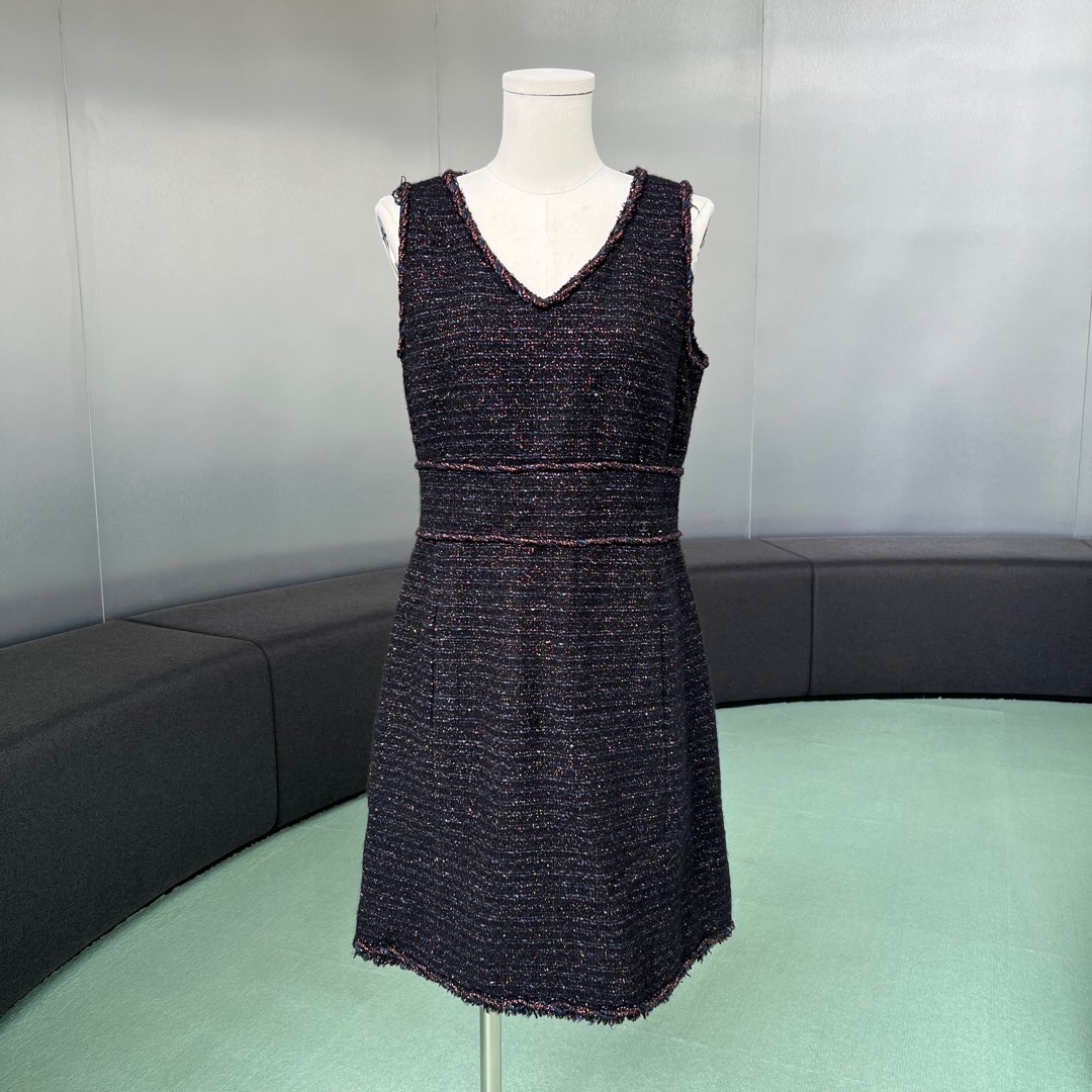 Chanel Tweed Dress Black, Luxury, Apparel on Carousell