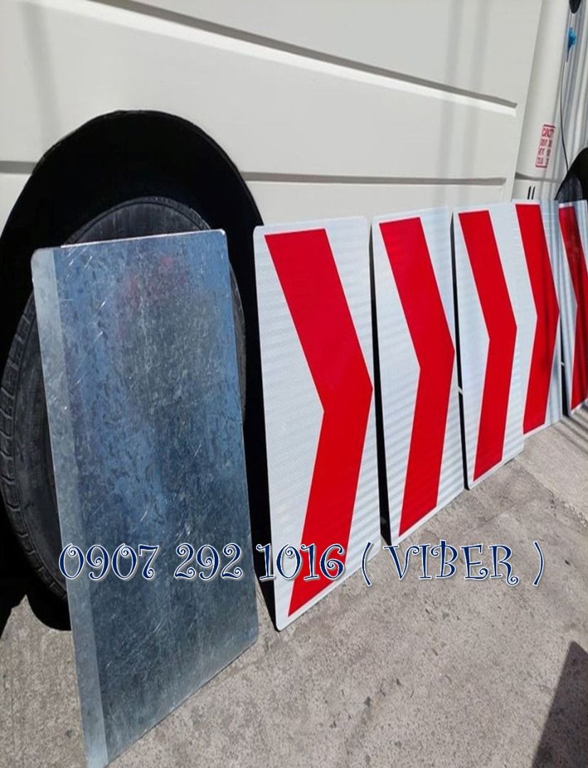 Chevron road signage 8, Commercial & Industrial, Construction ...