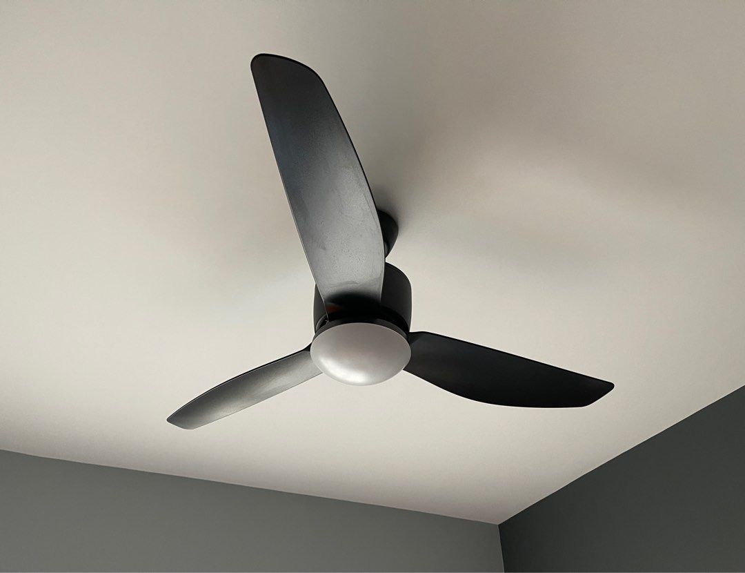 Crestar ceiling fan + light combination. Multi-tone Model CSL03 ...