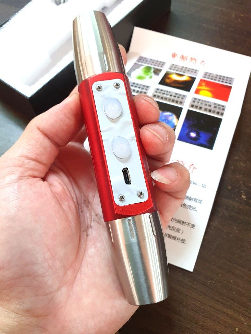CRYSTAL TORCHLIGHT 4in1, Everything Else on Carousell