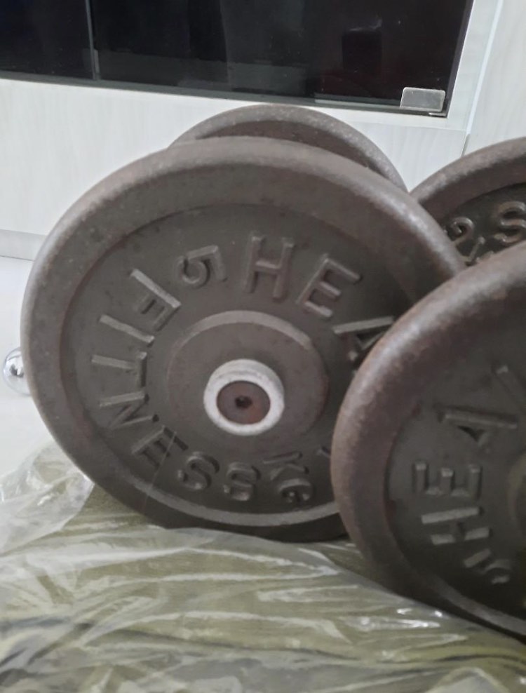 Dumbbell 10kg x 2, Sports Equipment, Exercise & Fitness, Weights & Dumbbells on Carousell