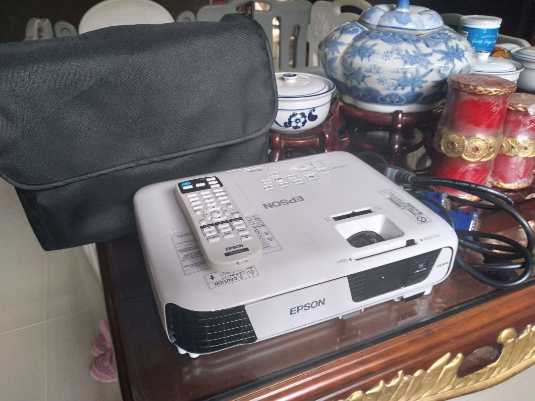 Epson EB-S41 projector, Computers & Tech, Printers, Scanners & Copiers on Carousell