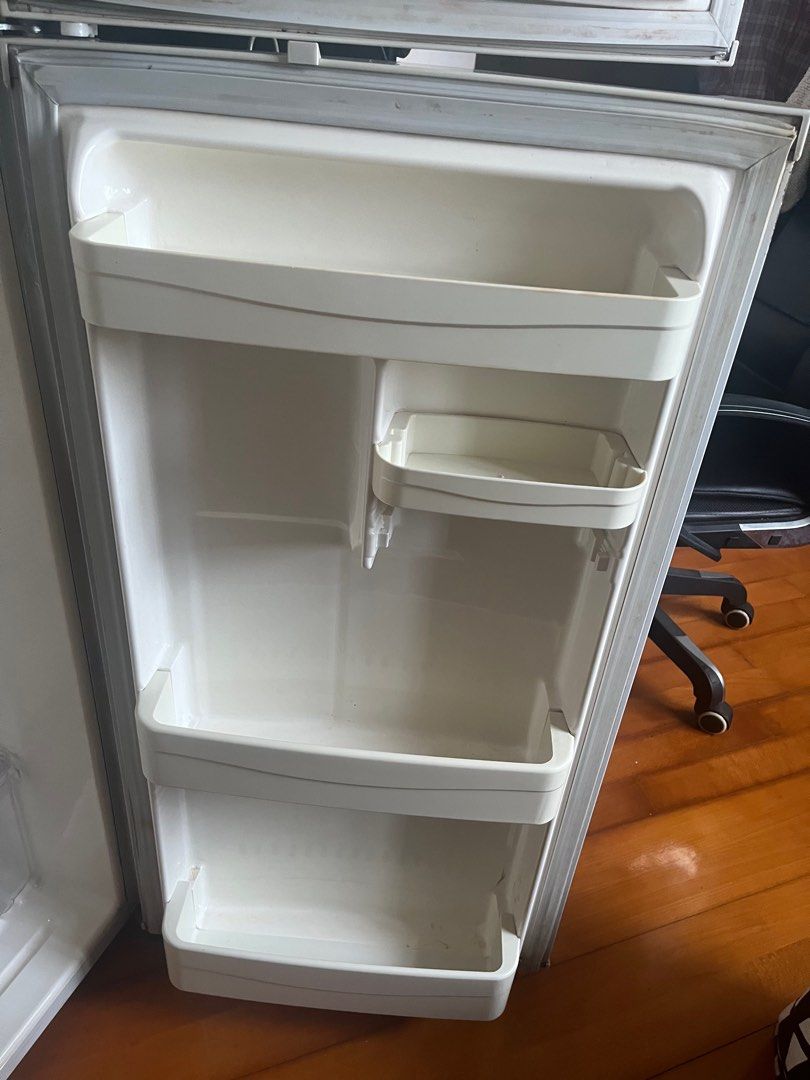 Fortress refrigerator and freezer, 家庭電器, 廚房電器, 雪櫃及冰櫃 - Carousell