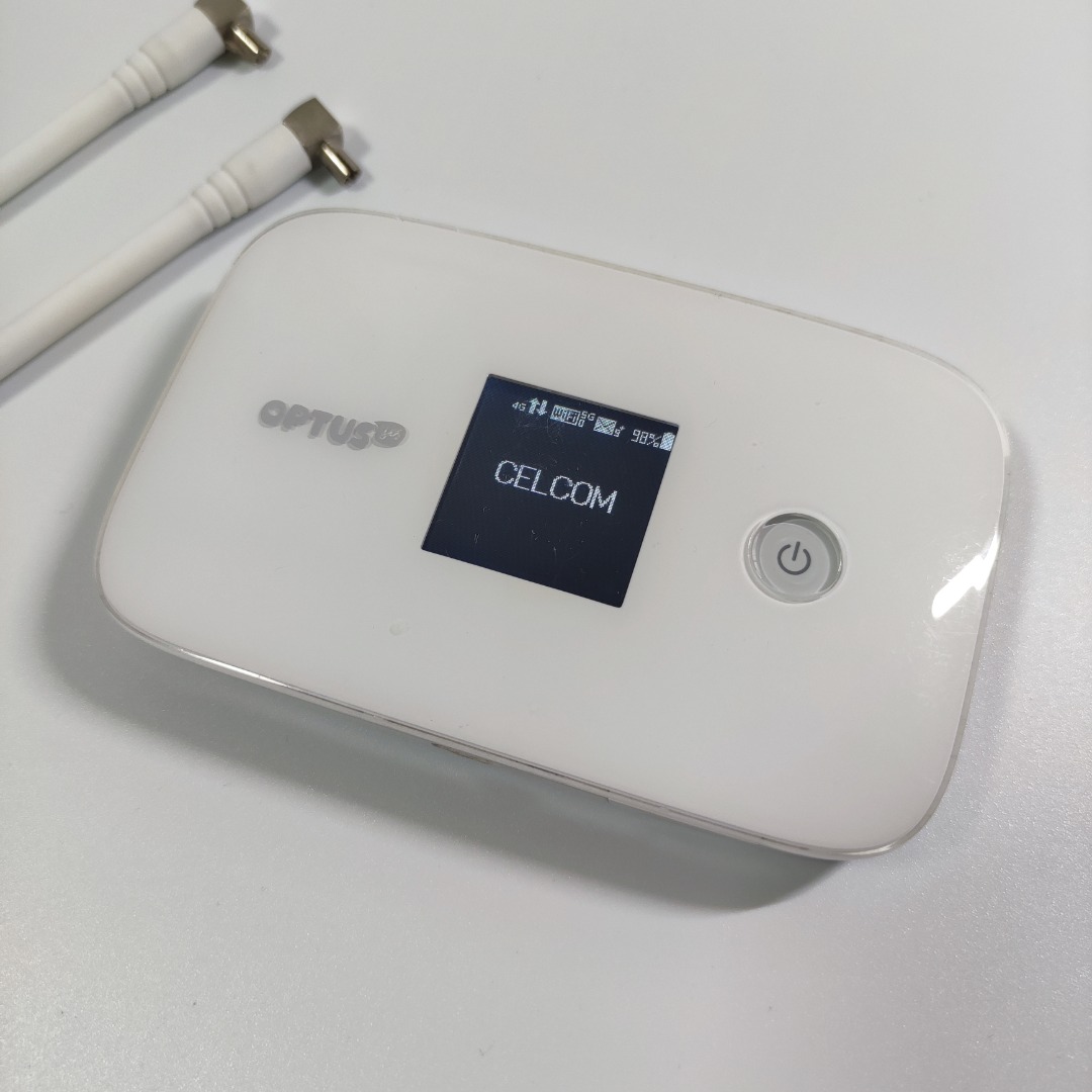 Huawei E5786s-63a 4G LTE Cat6 300Mbps Mobile WiFi, Computers & Tech ...