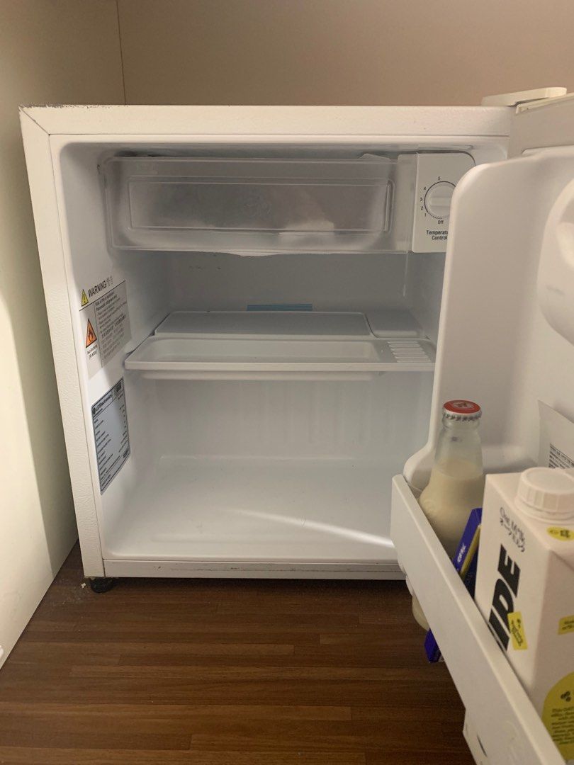 LG Mini Bar Fridge, TV & Home Appliances, Kitchen Appliances ...