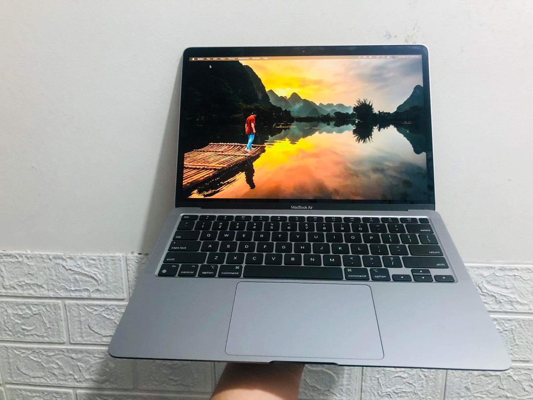 Macbook Air (M1, 2020) Chip Apple M1 8GB 256 SSD STORAGE Os Monterey ...