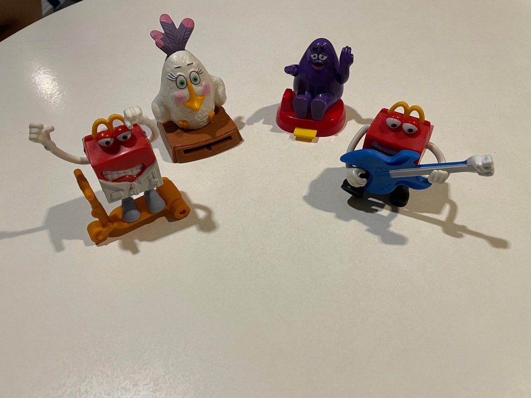 Mainan Happy Meal Mcd, Toys & Collectibles, Mainan di Carousell