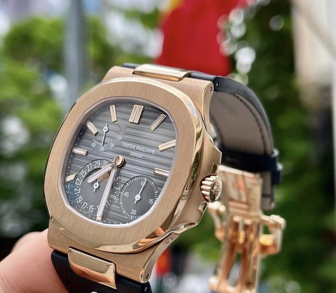 Patek Philippe Nautilus PP5712r, Luxury, Watches on Carousell