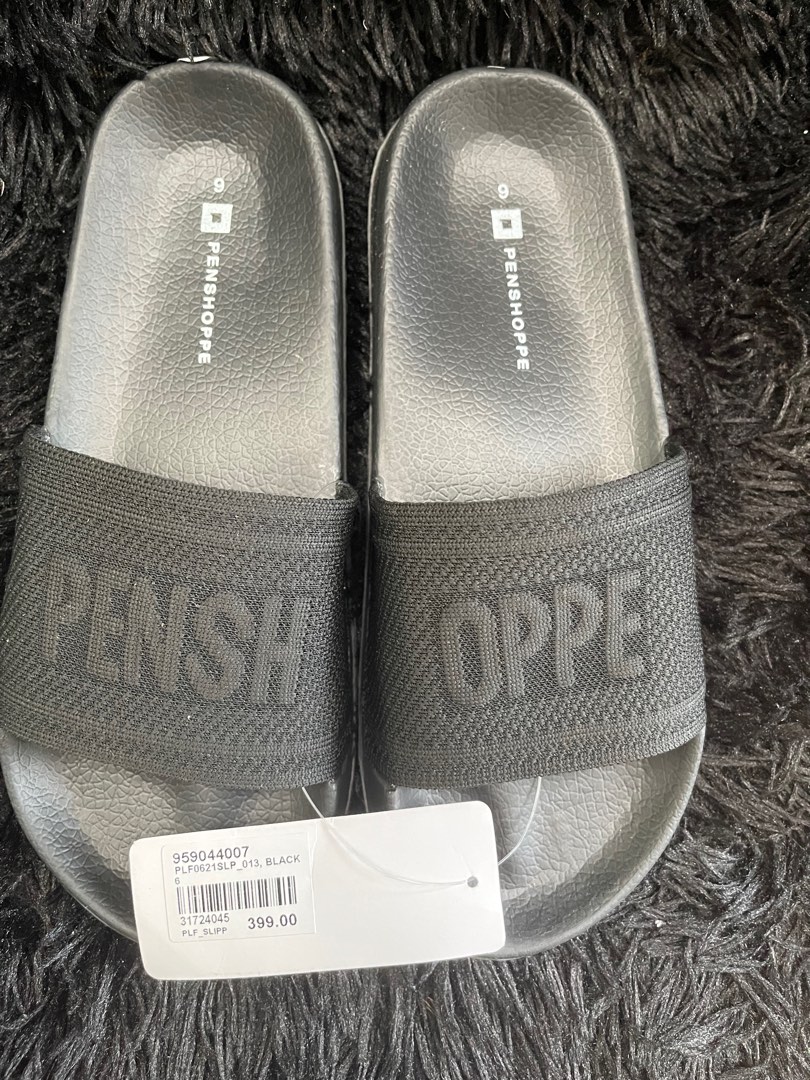 penshoppe slides, Men's Fashion, Footwear, Slippers & Slides on Carousell