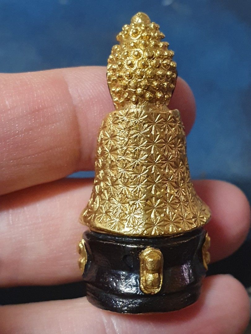 Phra Kring Pawaret, Hobbies & Toys, Religious Items on Carousell