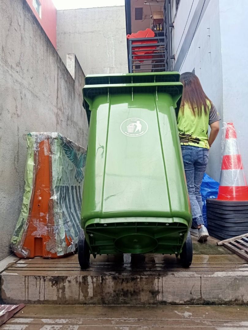 ROLLING TRASH BIN 360LITER, Furniture & Home Living, Cleaning ...