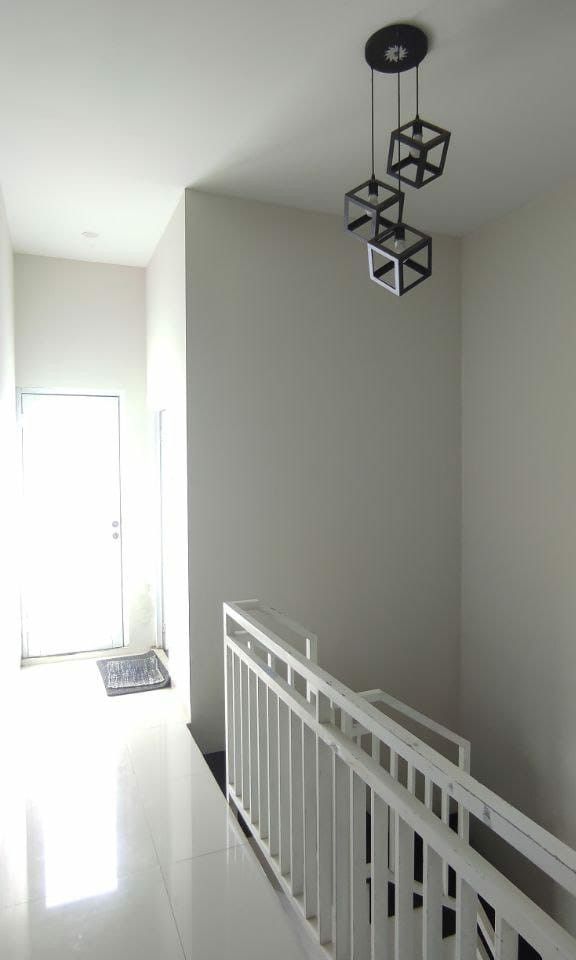 RUMAH DIJUAL DI LEMBANG BANDUNG, LUAS TANAH 150M2, POSISI HOOK, 4 KT RUANG SEMI TERBUKA, CARPORT ...