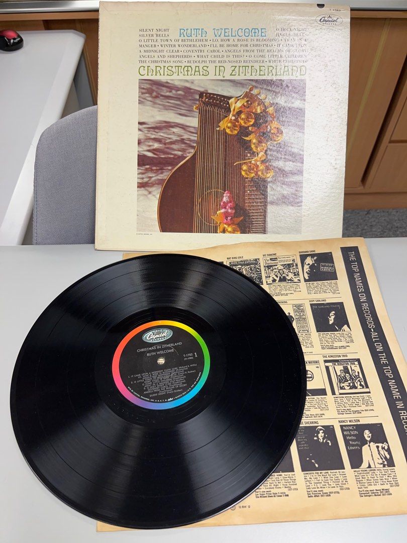 Ruth Welcome Christmas in Zitherland 黑膠唱片, 興趣及遊戲, 音樂樂器 & 配件, 音樂與媒體 ...