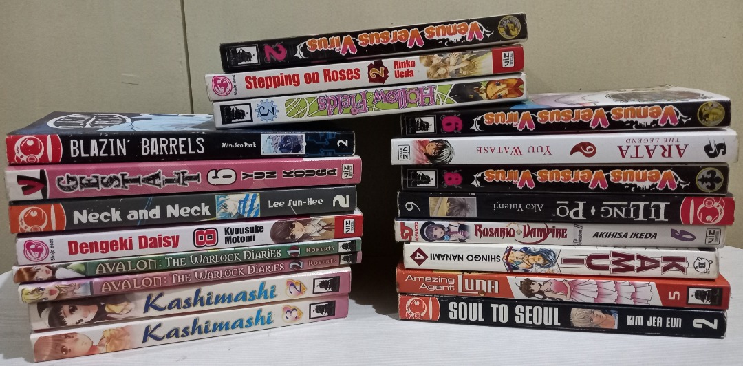 SALE 148 Preloved RANDOM MANGA (PART 1), Hobbies & Toys, Books ...