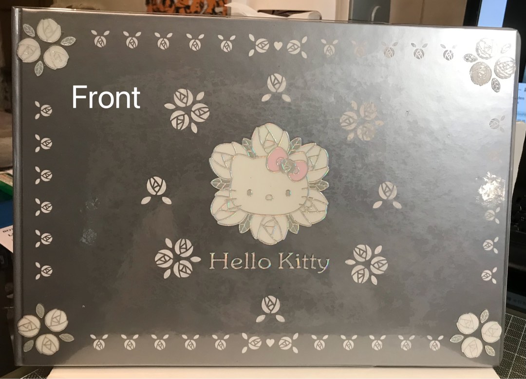 Sanrio Hello Kitty Photo Album / Scrapbook, 興趣及遊戲, 書本 & 文具, 雜誌及其他 ...
