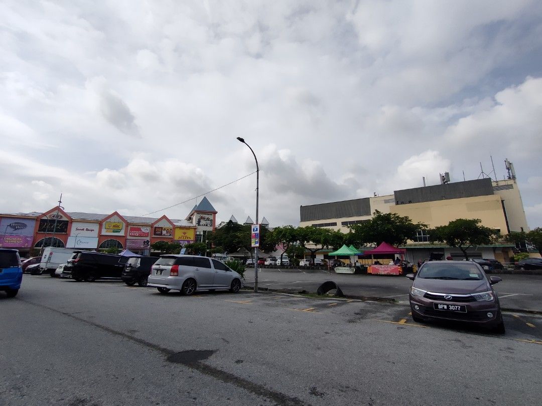 Sek 18 tingkat satu kedai office utk sewa, Looking For on Carousell