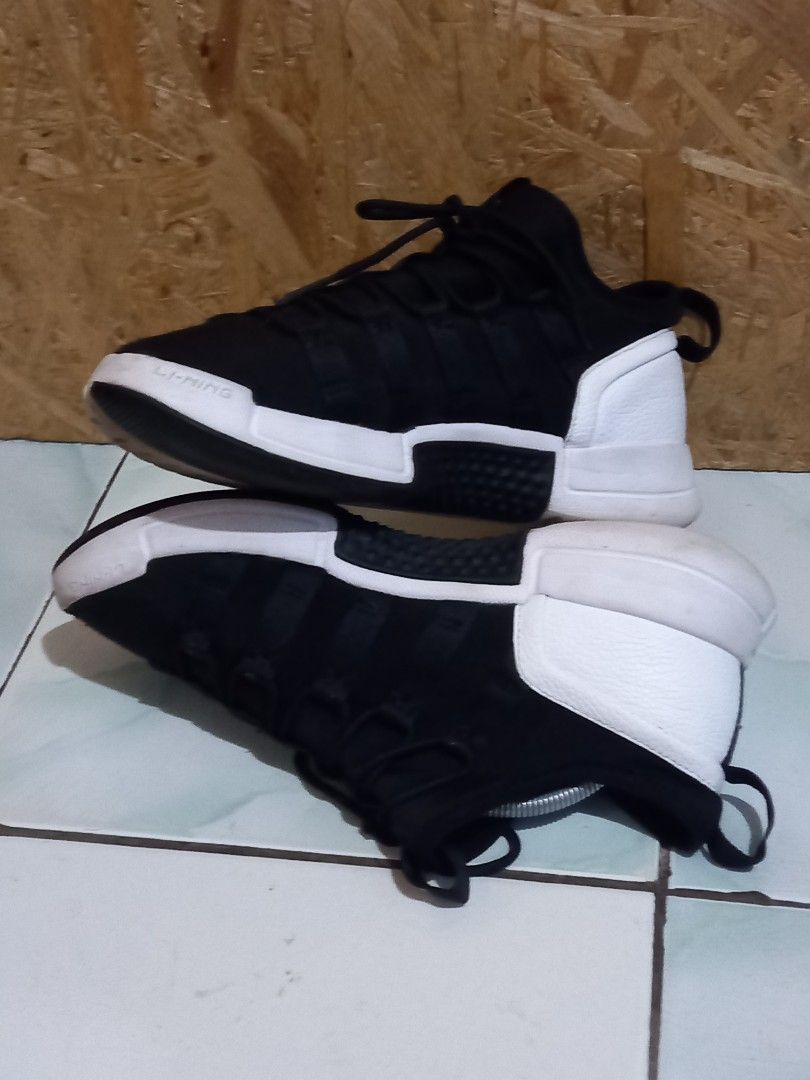 Sepatu Lin-ning Badminton, Fesyen Pria, Sepatu , Sneakers di Carousell