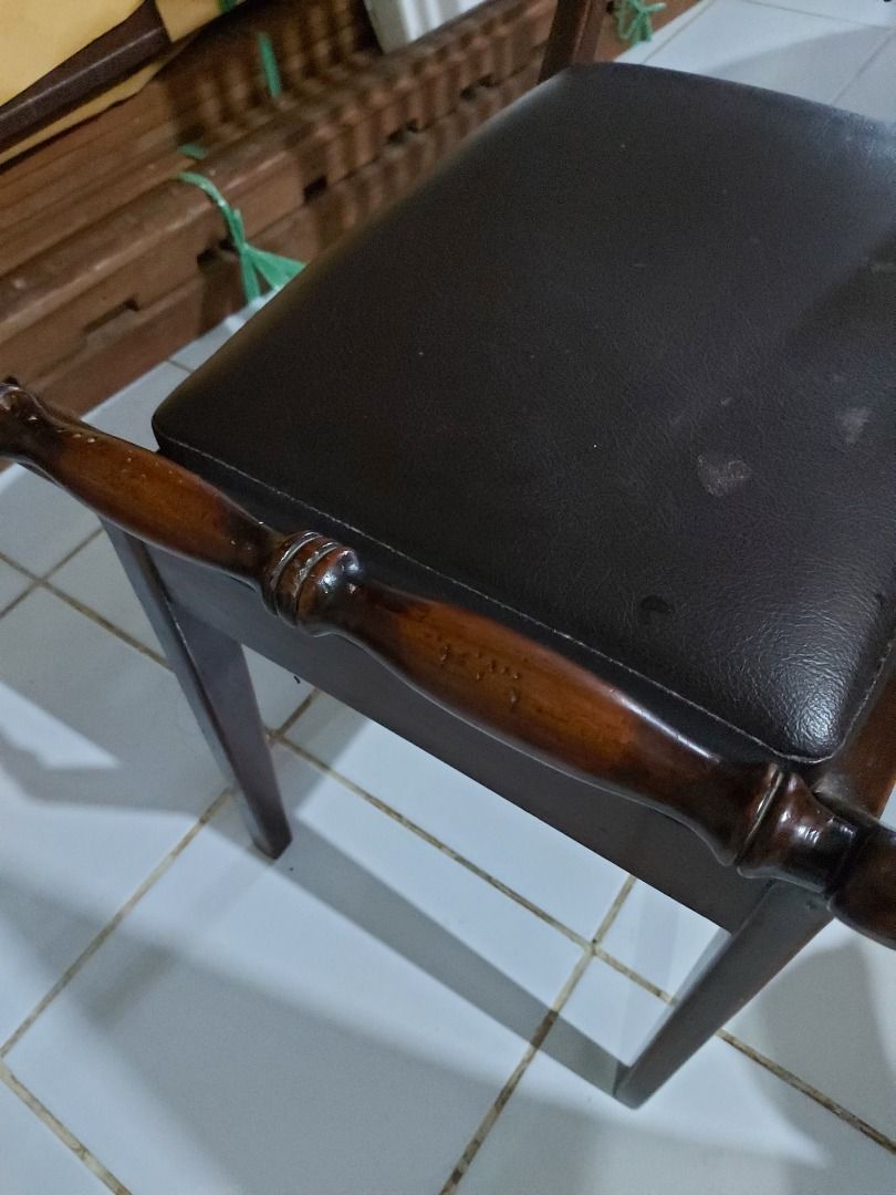 Set furniture Antik Kayu Jati Solid tahun 1970-an Lemari, Meja Rias ...