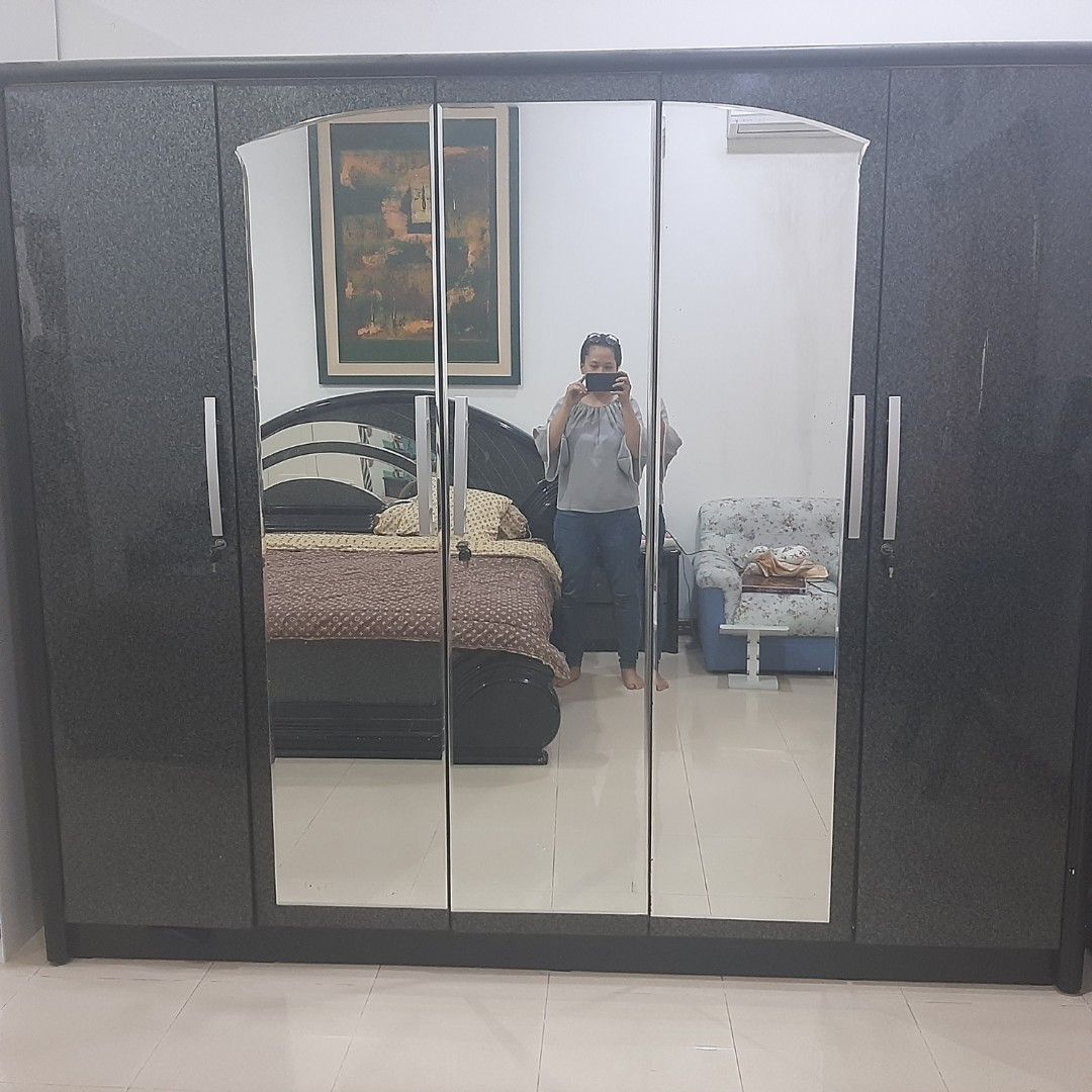 SET LEMARI DAN TEMPAT TIDUR DUCO LAPIS, Perabotan Rumah di Carousell