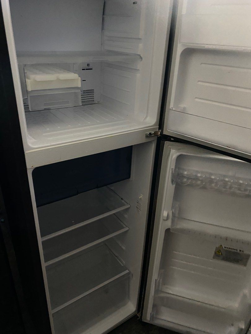 Sharp 255l 2 door fridge / refrigerator, TV & Home Appliances, Kitchen ...