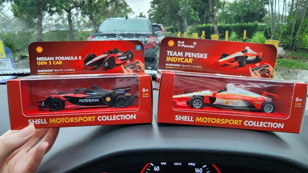 SHELL TOY CAR SET (Brand New), Hobbies & Toys, Toys & Games on Carousell
