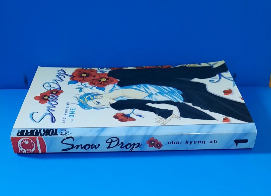 SNOW DROP MANGA BOOK VOLUME 1, Hobbies & Toys, Books & Magazines, Comics & Manga on Carousell