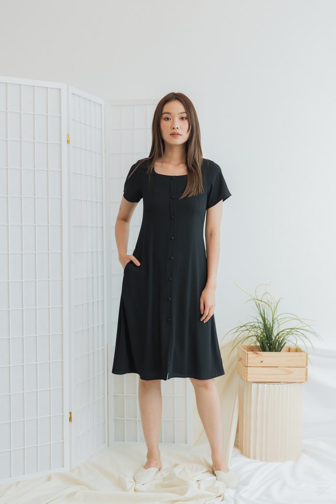 TSW Samantha Button Midi Dress, Women's Fashion, Dresses & Sets ...