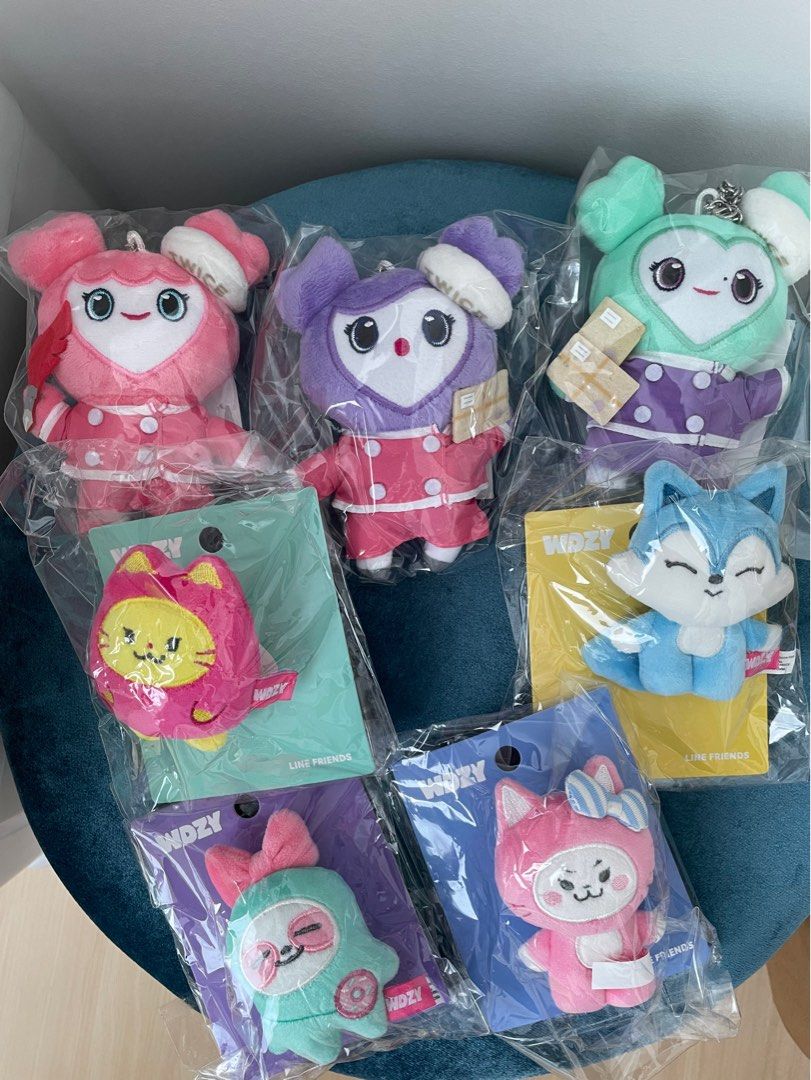 TWICE Lovely and ITZY Wdzy items nayeon jeongyeon momo sana jihyo mina ...