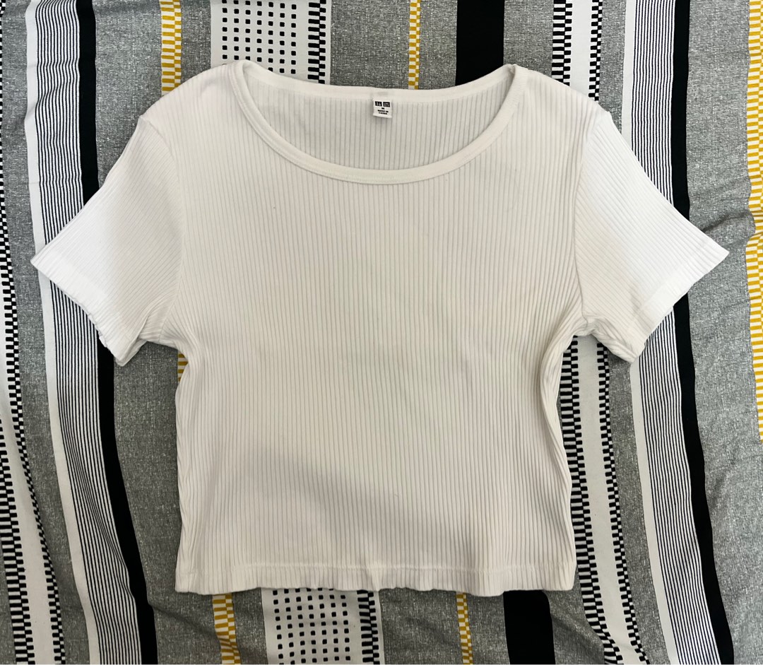 Uniqlo Ribbed Semi Crop Top, Women's Fashion, Tops, Others Tops on ...