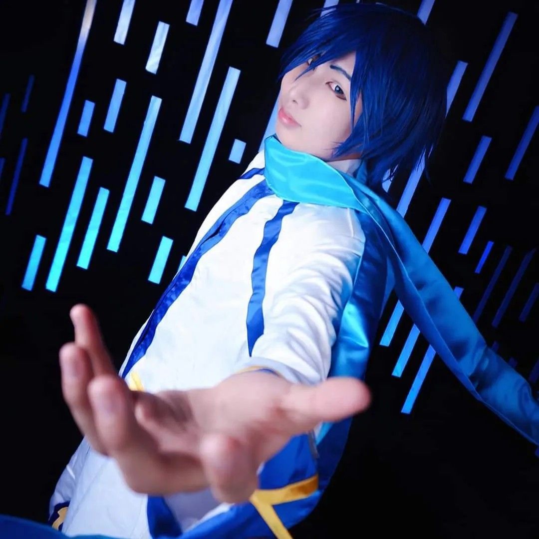 Vocaloid 3 Kaito Project Diva Cosplay Costume Set, Men's Fashion, Tops ...