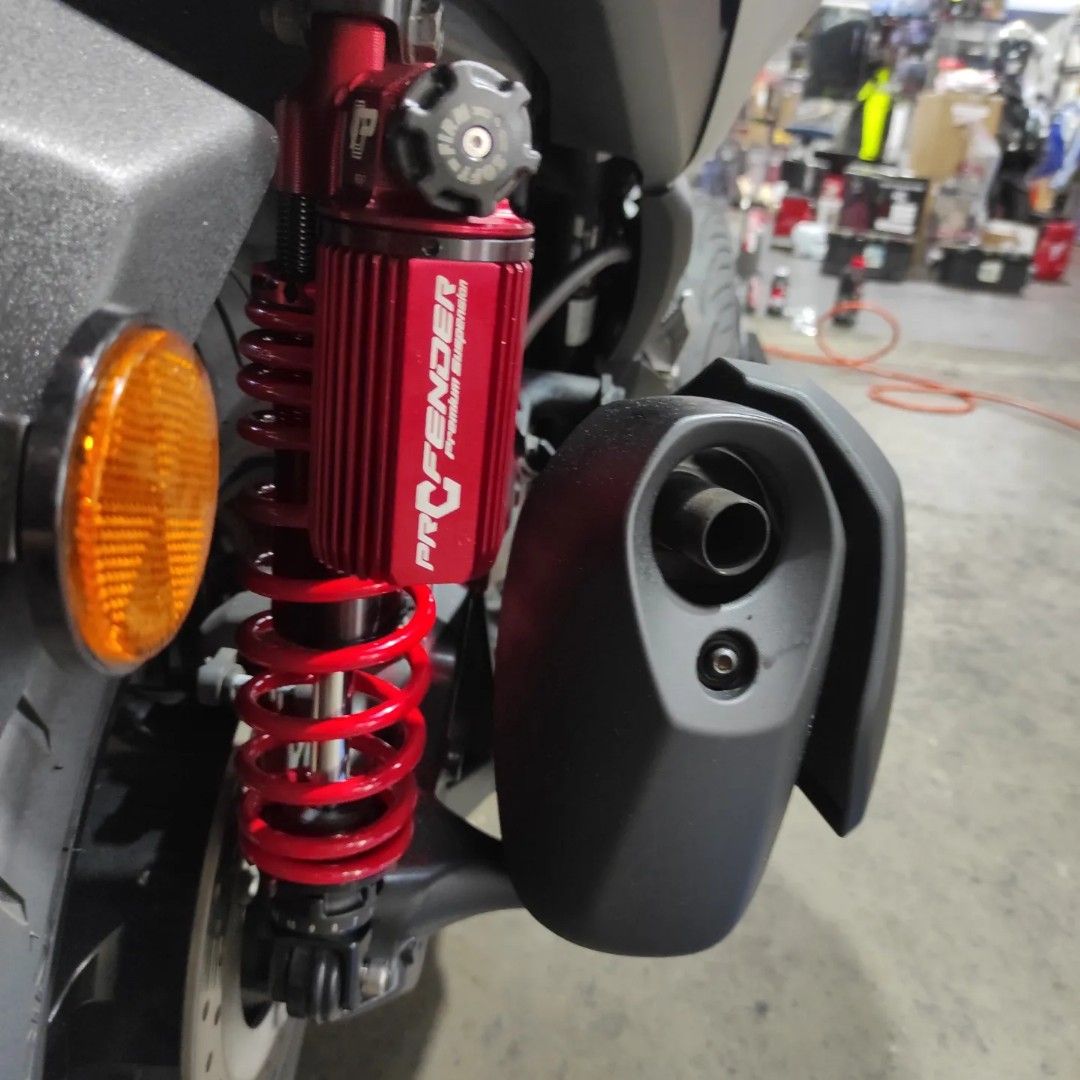 XMAX PROFENDER XSERIES LOWERED RED, Motorcycles, Motorcycle Accessories ...