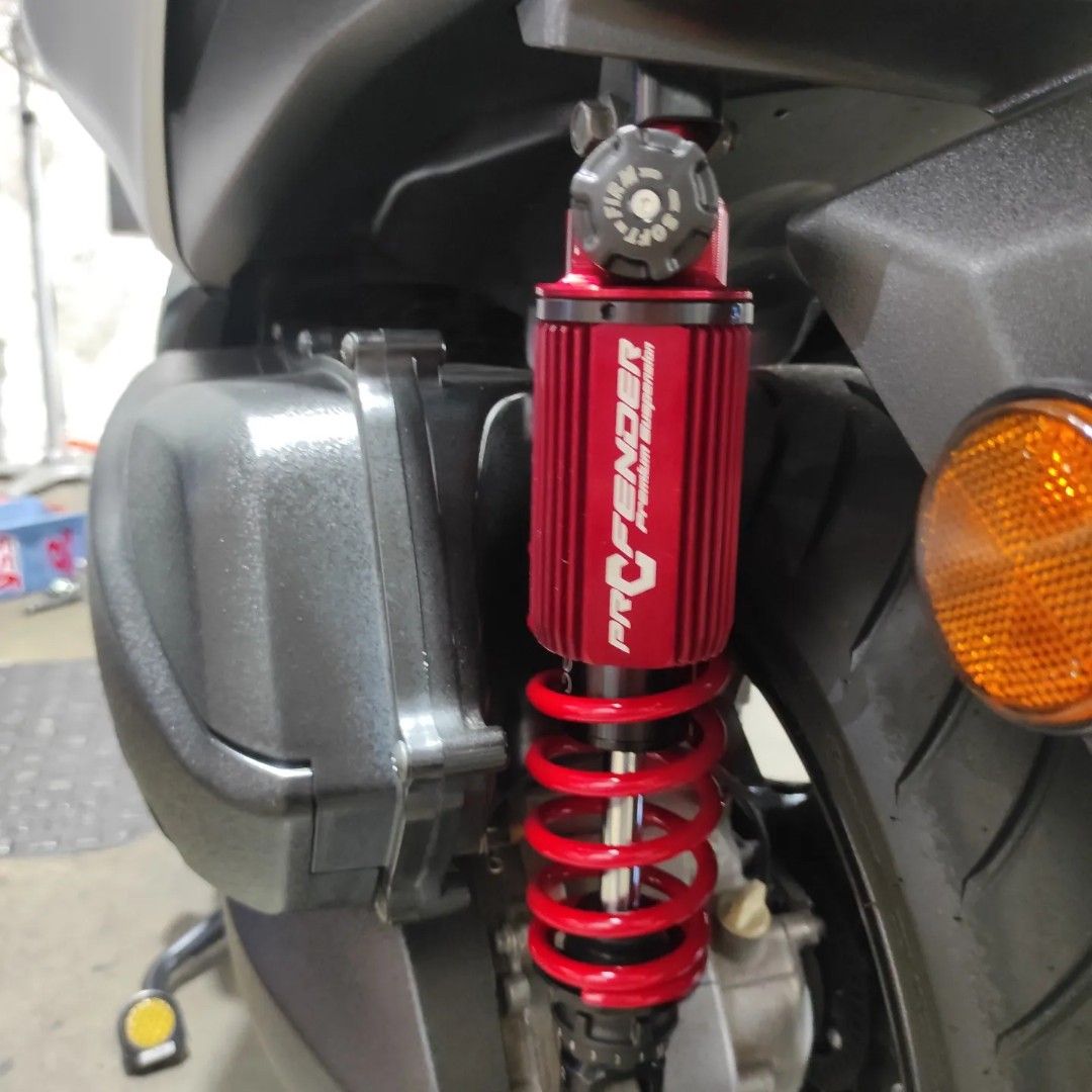 XMAX PROFENDER XSERIES LOWERED RED, Motorcycles, Motorcycle Accessories ...