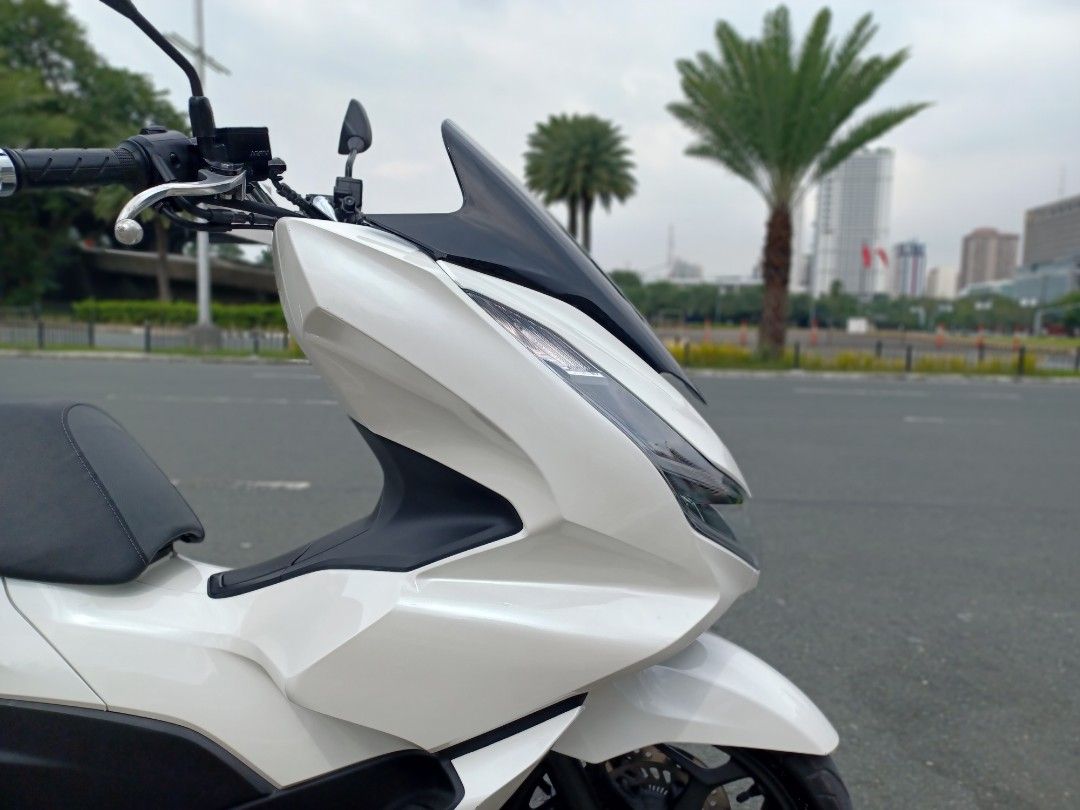 2021 / 2022 Honda PCX 160 ABS, Motorbikes, Motorbikes for Sale on Carousell