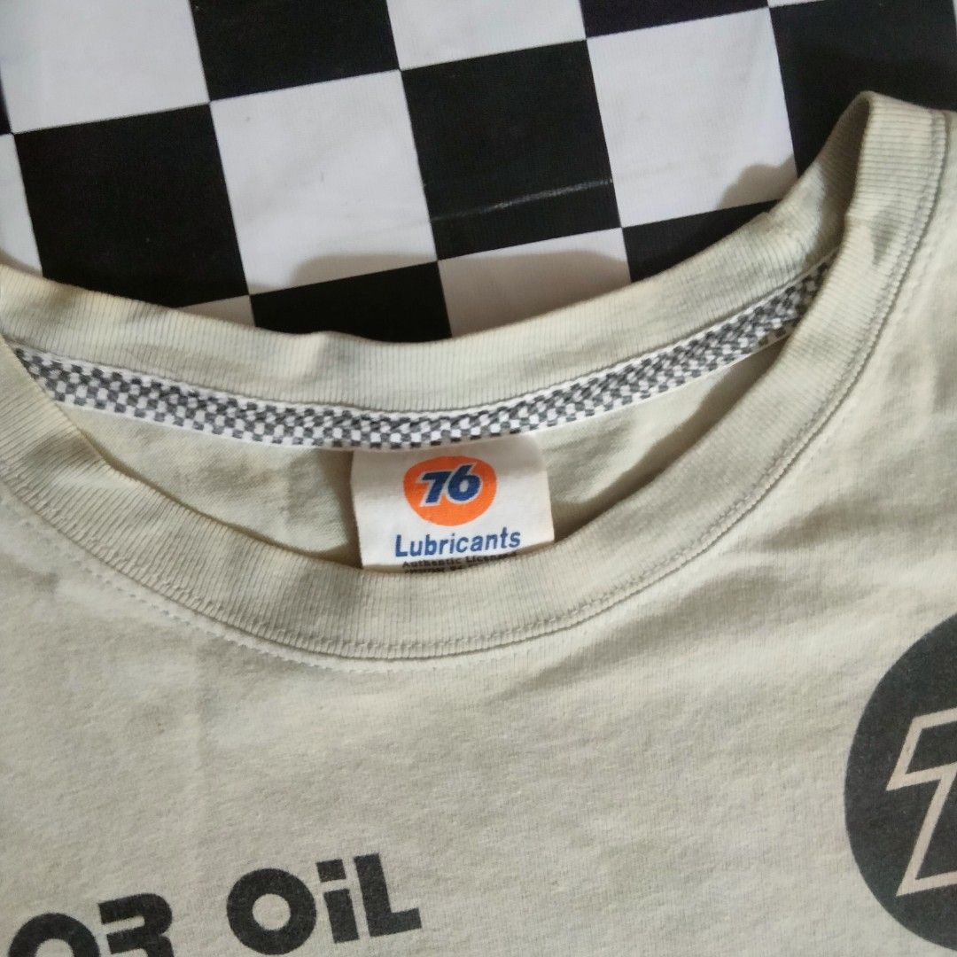 76 Lubricants, Men's Fashion, Activewear on Carousell