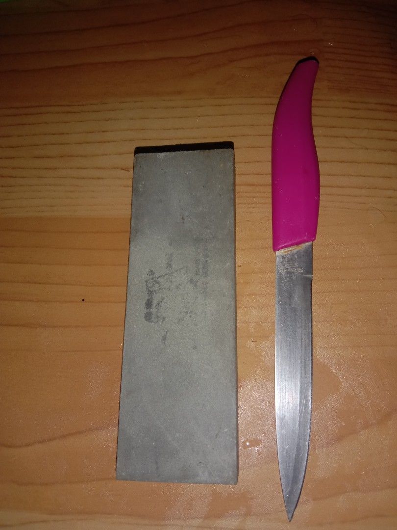 Carborundum sharpening stone, Furniture & Home Living, Home Improvement ...