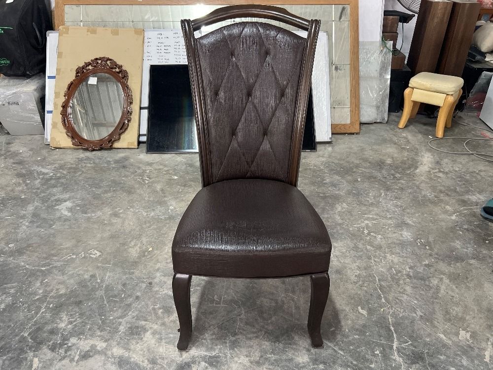 Classic Dark Brown Wooden Frame Dining Chair / Kerusi Makan Bingkai ...