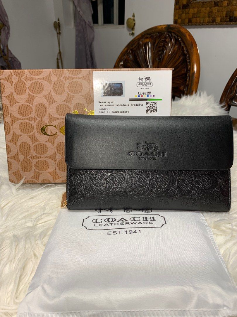 Coach hand wallet, Women's Fashion, Bags & Wallets, Wallets & Card ...