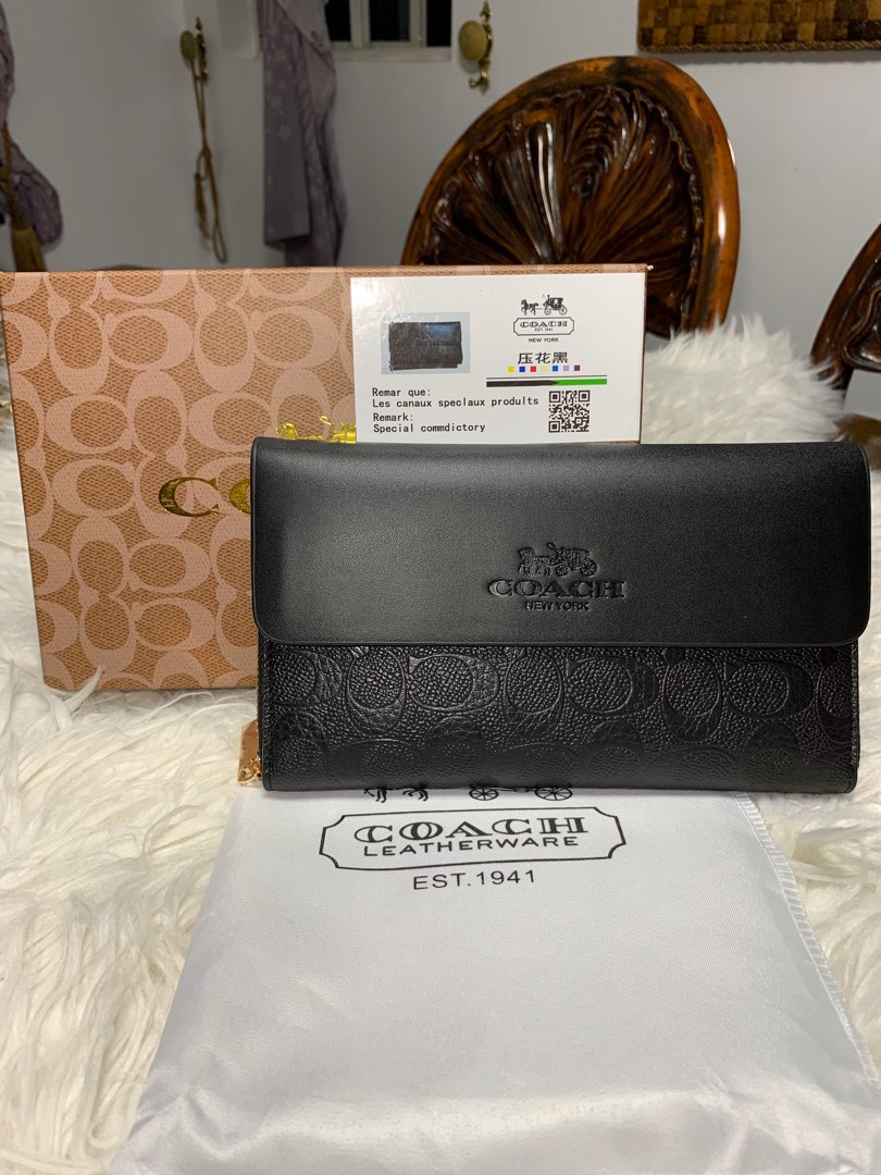 Coach hand wallet, Women's Fashion, Bags & Wallets, Wallets & Card ...