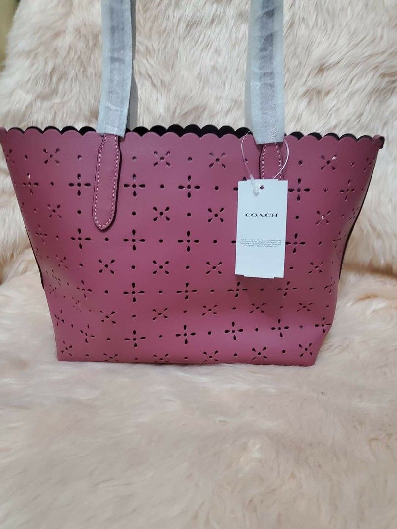 COACH Mini City Tote Rouge, Luxury, Bags & Wallets on Carousell