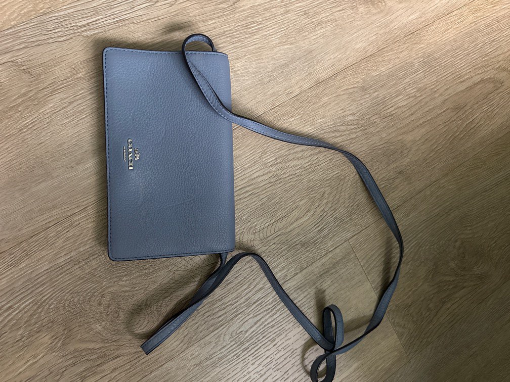 Coach sling bag (wallet on chain), Women's Fashion, Bags & Wallets ...