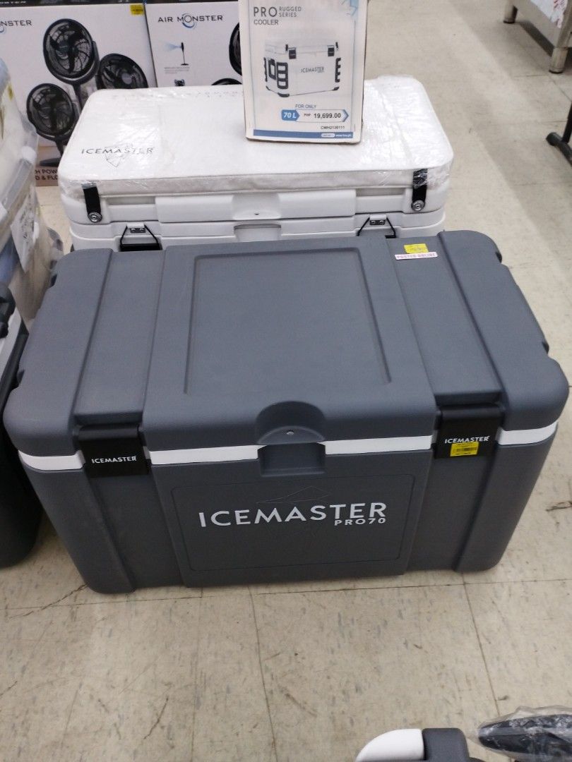 Cooler pro series 70l Ice Master, Furniture & Home Living, Kitchenware ...