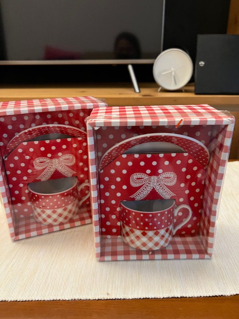 Daiso tea cup set ( buy 1 free 1), Furniture & Home Living, Kitchenware ...