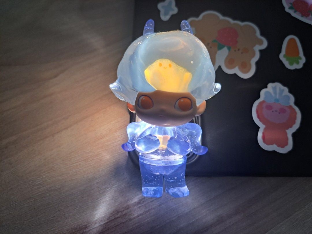 dimoo aquarium sea butterfly, Hobbies & Toys, Toys & Games on Carousell