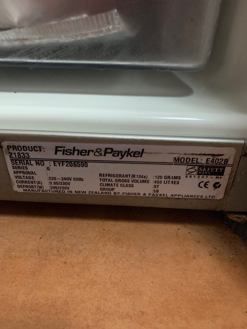 Fisher& Paykel refrigerator E402 B 403 L, TV & Home Appliances, Kitchen Appliances ...