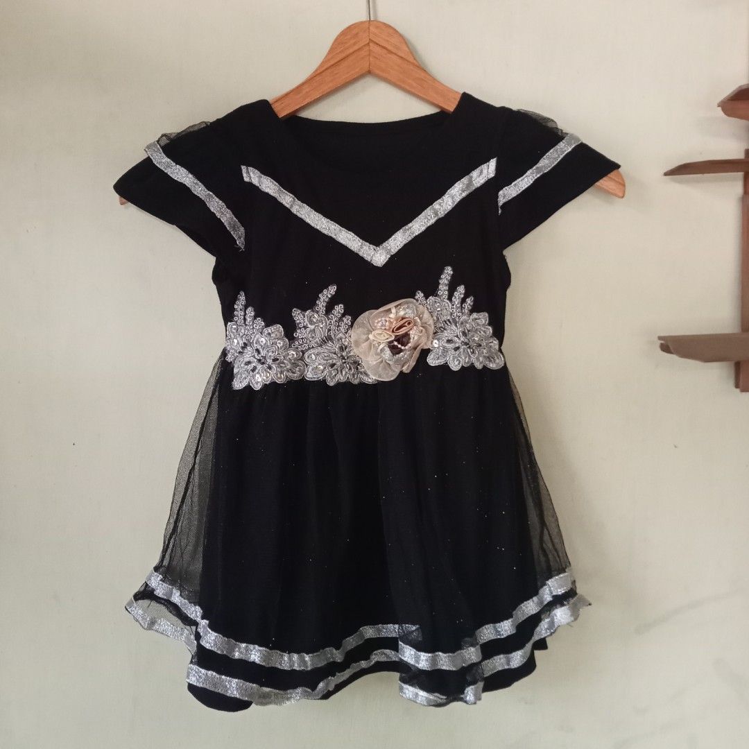 Gaun anak cantik, Fesyen Wanita, Pakaian Wanita, Gaun & Rok di Carousell