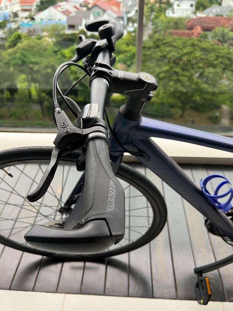 GIANT Fastroad SL 2 2021 Road Hybrid Bike XS, Sports Equipment ...