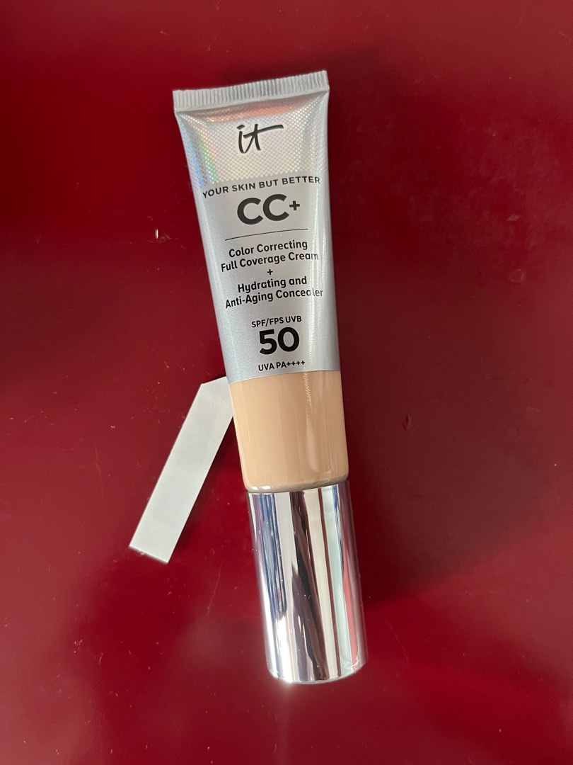 It Cosmetics CC Cream (Fair Light) (c freebies), Beauty & Personal Care ...